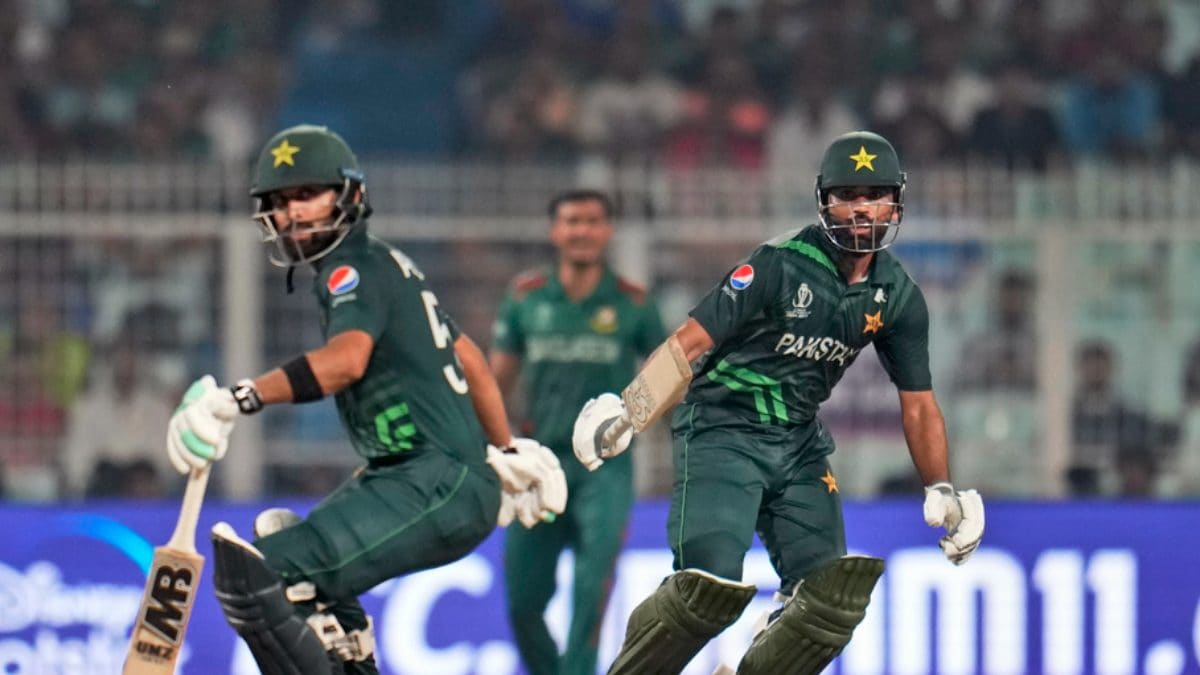 Pakistan Keep Semifinal Hopes Alive With Clinical 7 Wicket Win ...