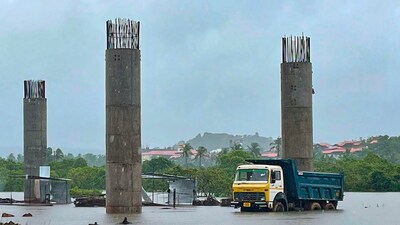 IMD Issues 'Red' Alert for Goa, Predicts Heavy Rains Over Next 24 Hrs ...