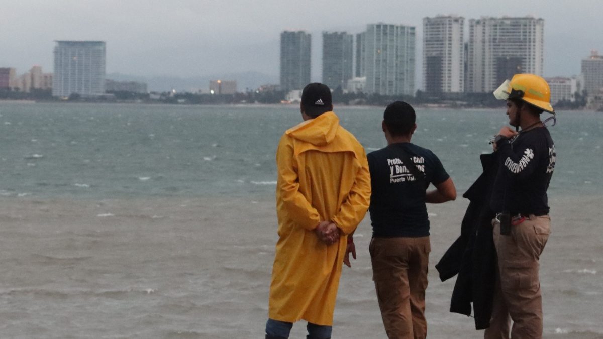 ‘Extremely Dangerous’ Hurricane Lidia Makes Landfall in West Mexico ...