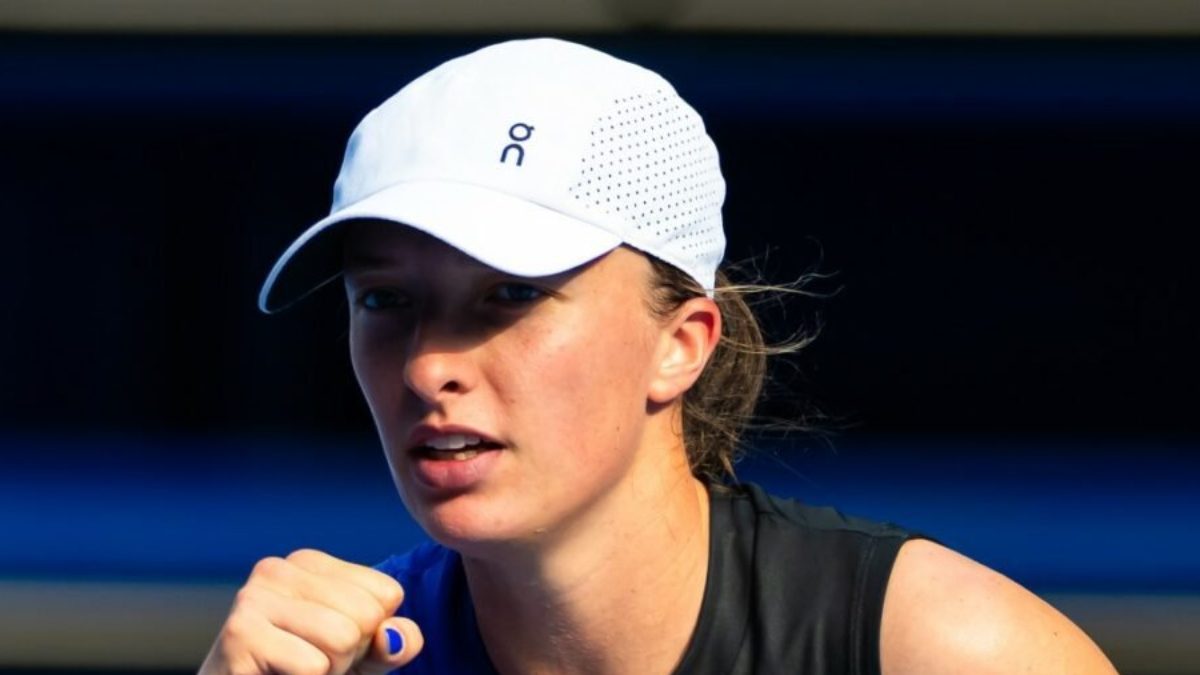 Iga Swiatek Becomes The First Woman Since Serena Williams To Win WTA ...