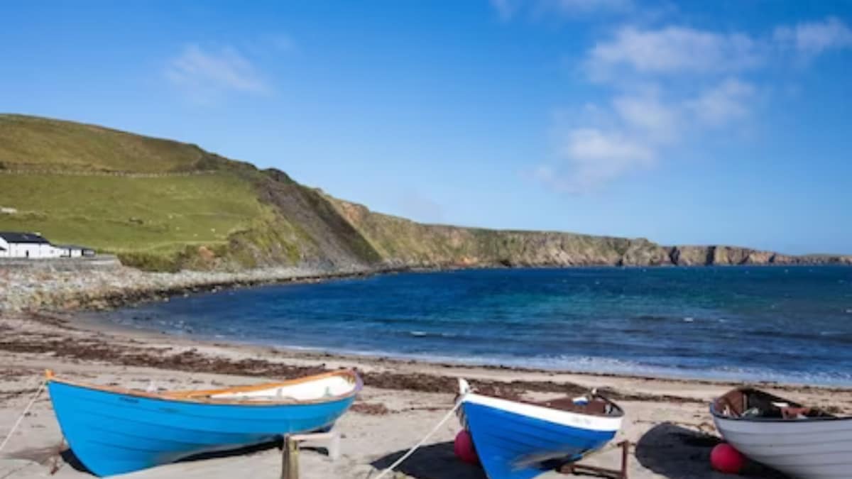 This British Island, With No Traffic Lights, Is Unique In More Than ...