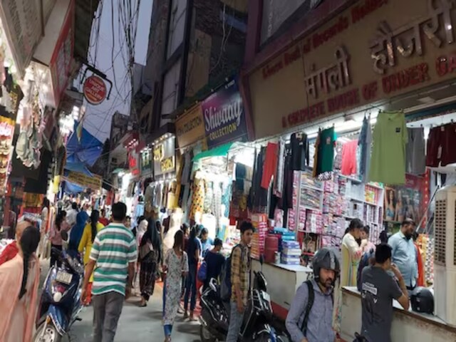 Ahead Of Diwali, Ghaziabad's Turab Nagar Market Has Everything You Need ...