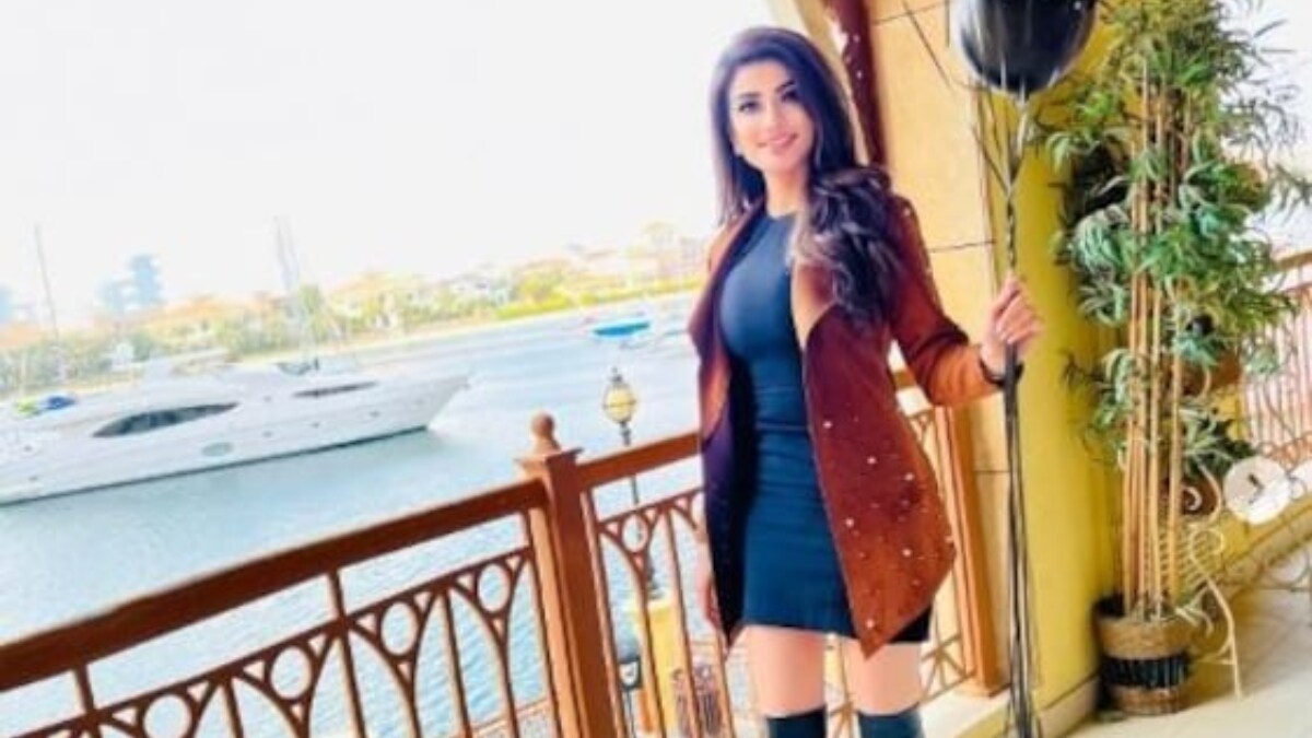 Who Is Wazhma Ayoubi, The Afghanistan Cricket Team’s Mystery Fan Going ...