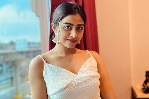 Actress Bindu Panicker's Daughter Kalyani To Debut With Rambaan ...