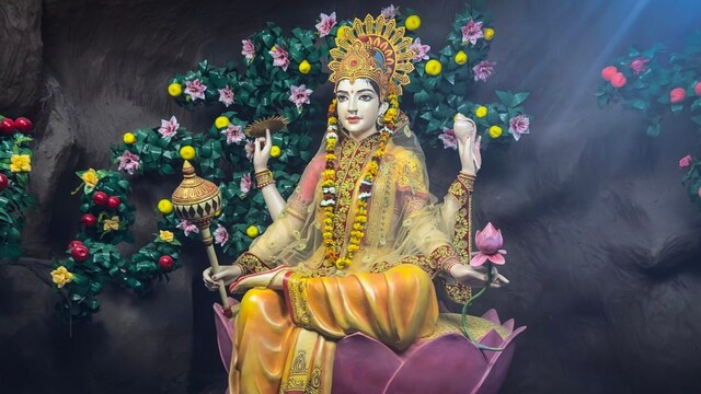Navratri Day 9: Maha Navami Puja Vidhi, Shubh Muhurat, and Bhog For Maa ...