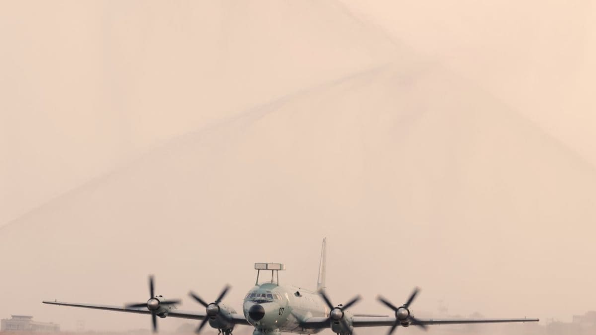 After 46 Years of Service, Navy's Last Ilyushin-38SD Maritime ...