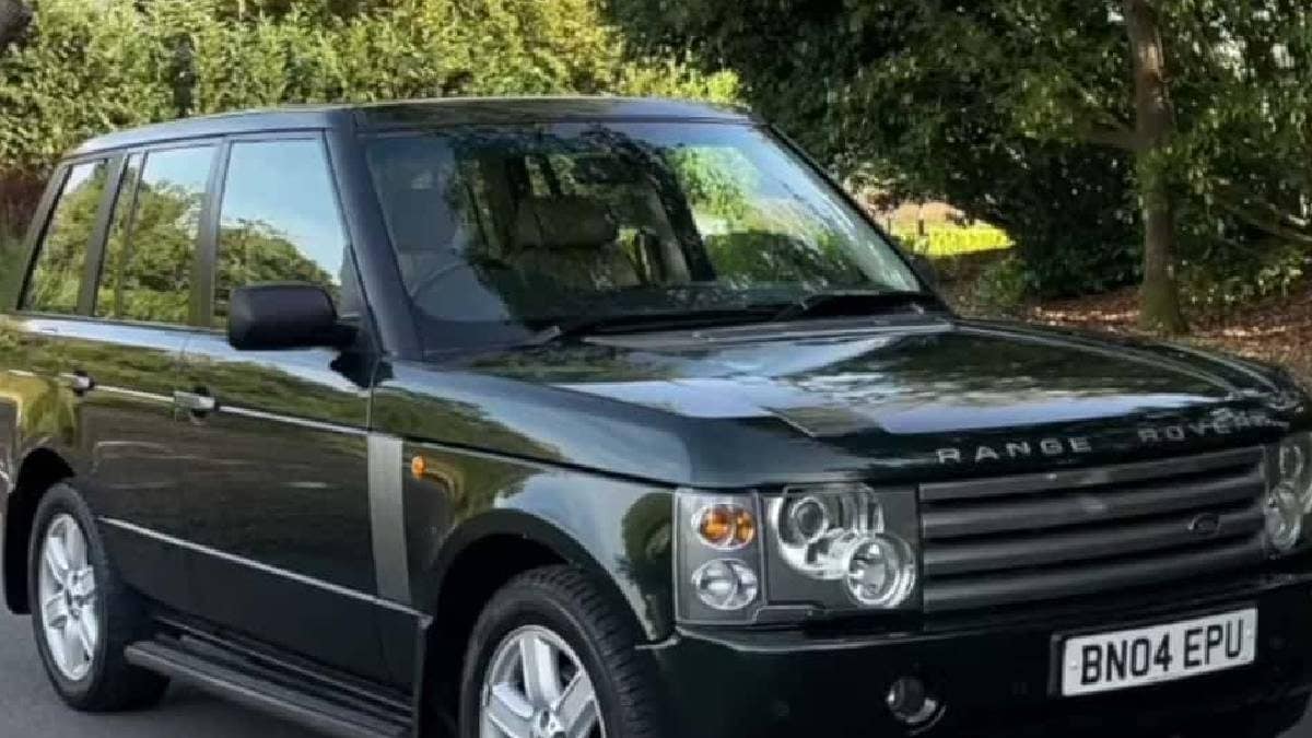 Queen Elizabeth II's Iconic Third-Gen Land Rover Range Rover is Up For ...