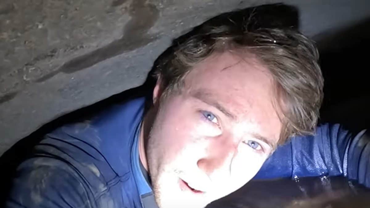 Spine-Chilling Video Shows Man Stuck Between Walls Of Extremely Narrow ...