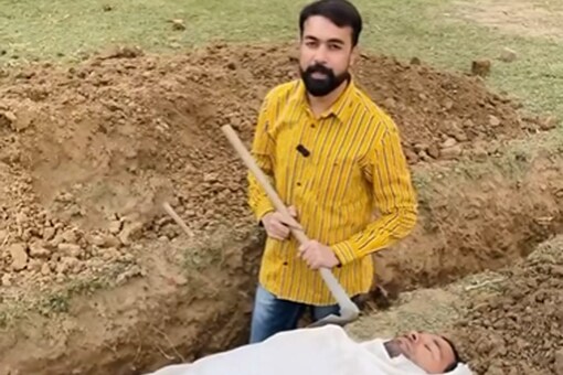 This Man Dug An Entire Grave To Teach One English Sentence To His ...