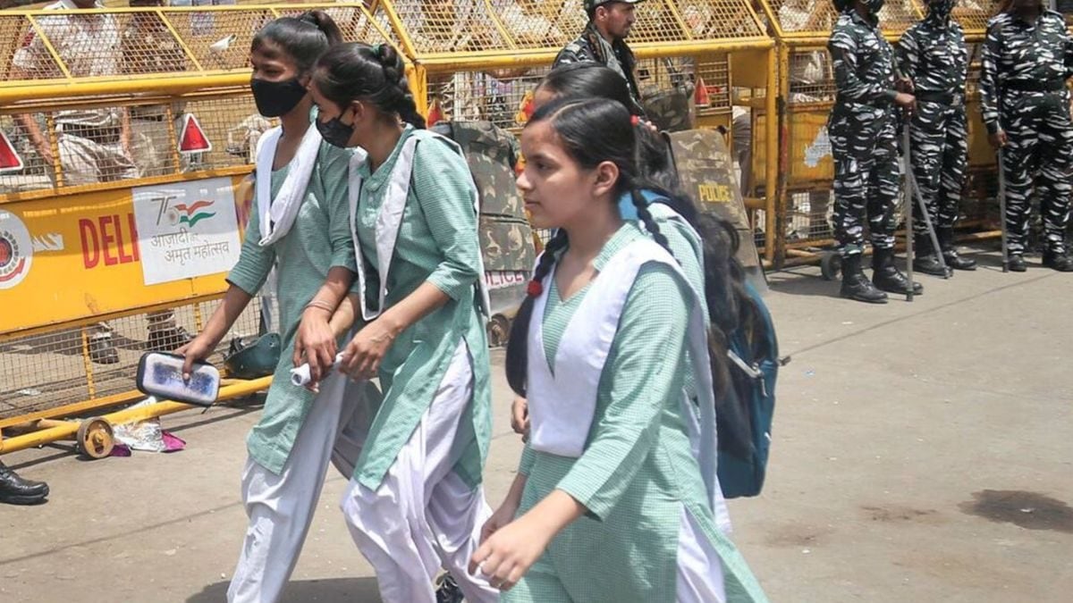 Ayodhya Ram Mandir Consecration: Half-day Holiday Declared for Schools ...