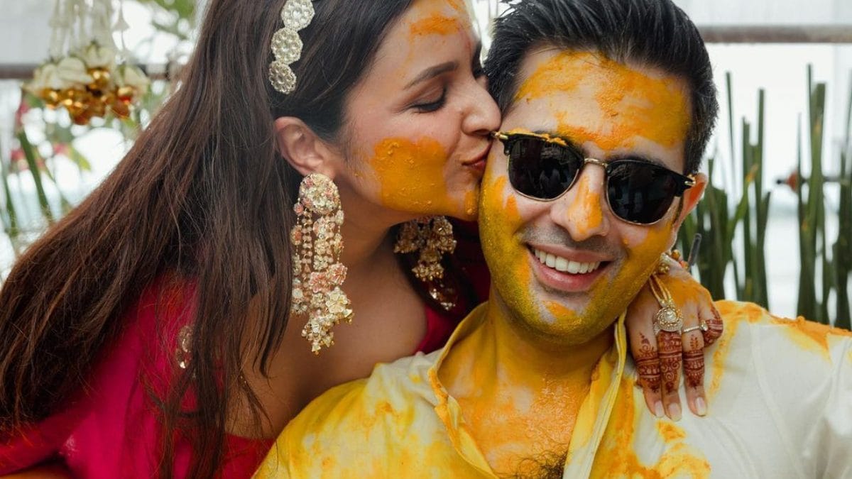 Raghav Chadha Blushes as Parineeti Chopra Kisses Him in UNSEEN Haldi Pics; See Here | India News ...