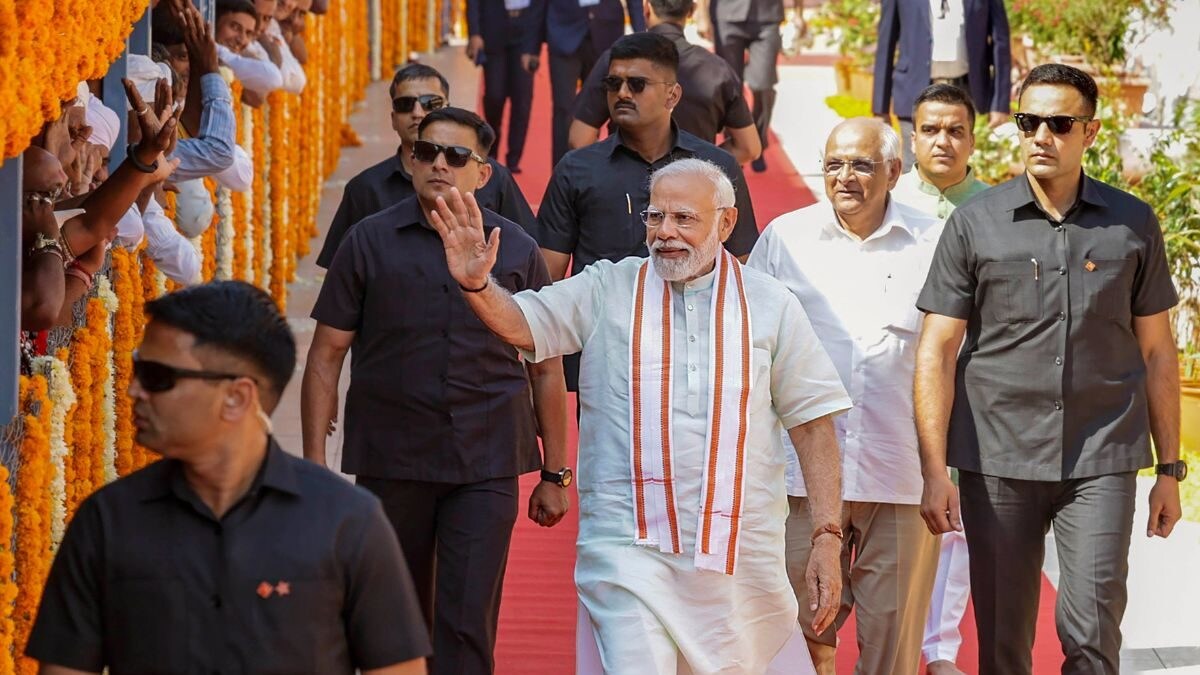 PM Modi’s ‘Vishwas & Rs 6,000-Cr Vikas’: ‘World Speaks of Guj Model ...