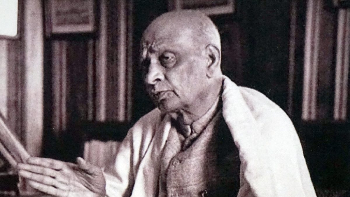 Congress Pays Tributes to Sardar Patel on His Birth Anniversary ...