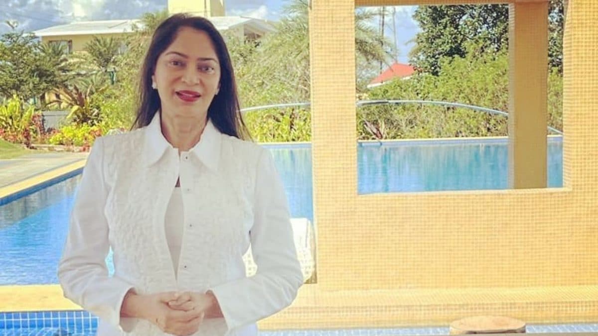 Simi Garewal Birthday: 5 Popular Movies of the Veteran Actress | Movies ...