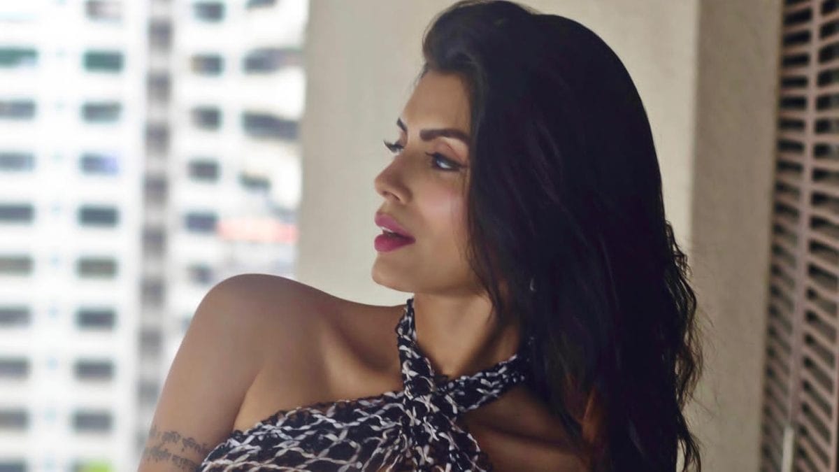 Sexy! Sonali Raut Dares To Bare, Shares Bold Photo In A Hot Bikini; Check Out Viral Pic - News18