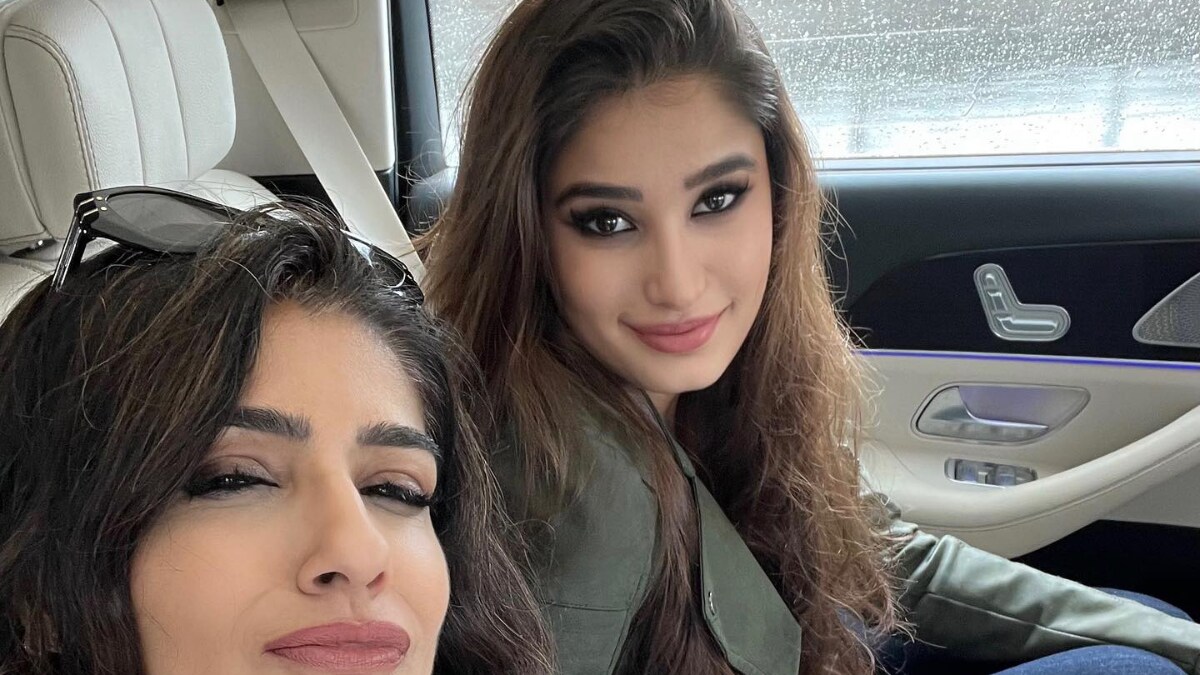 Raveena Tandon And Daughter Rasha Set Travel Goals High As They 'Trip ...