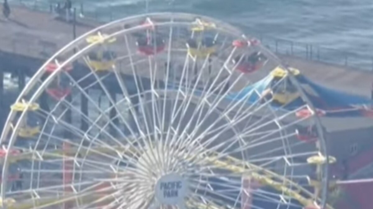 Man Climbs Iconic US Ferris Wheel Citing Bomb Possession, Arrested ...