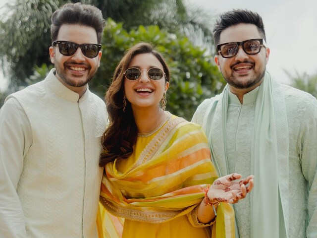 Parineeti Chopra With Brothers Shivang And Sahaj In Unseen Pic From Her ...
