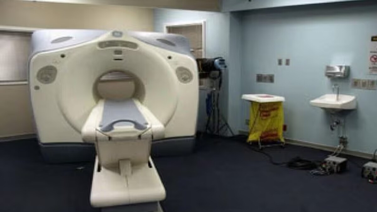 'If I Didn't Run, It Would Smash Me': Nurse Who Got Trapped Between MRI ...