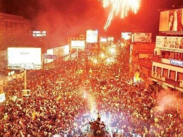 These Videos of Indians Celebrating 2011 Cricket World Cup Triumph Will ...