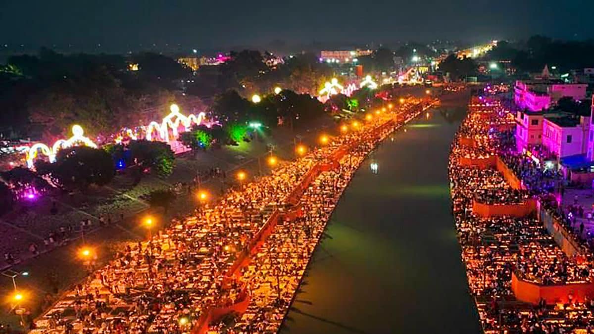 In Pics | Ayodhya Deepotsav Sets World Record As Over 22 Lakh 'Diyas ...