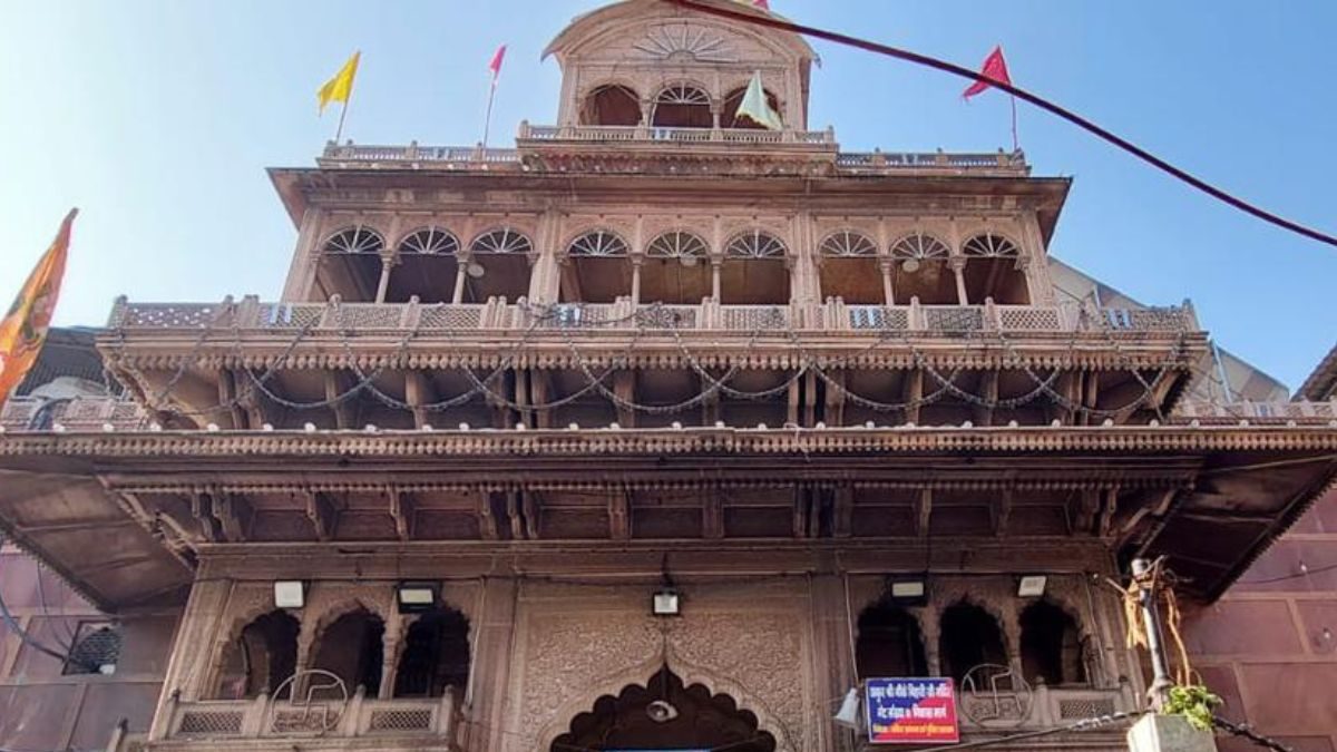 For a Smoother Path to Devotion: Kunj Galis of Vrindavan’s Banke Bihari ...