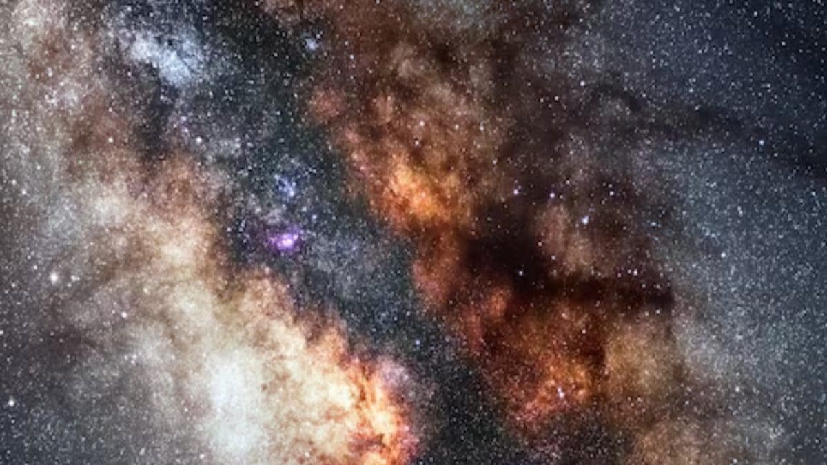 Physicists Detect Second-most Powerful Cosmic Ray from Beyond Our ... Physicists Detect Second-most Powerful Cosmic Ray from Beyond Our ...