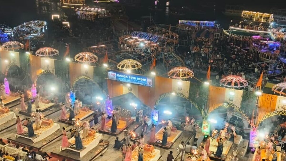 Varanasi Lights Up on Dev Deepawali with 22 Lakh Earthen Lamps on Ghats ...