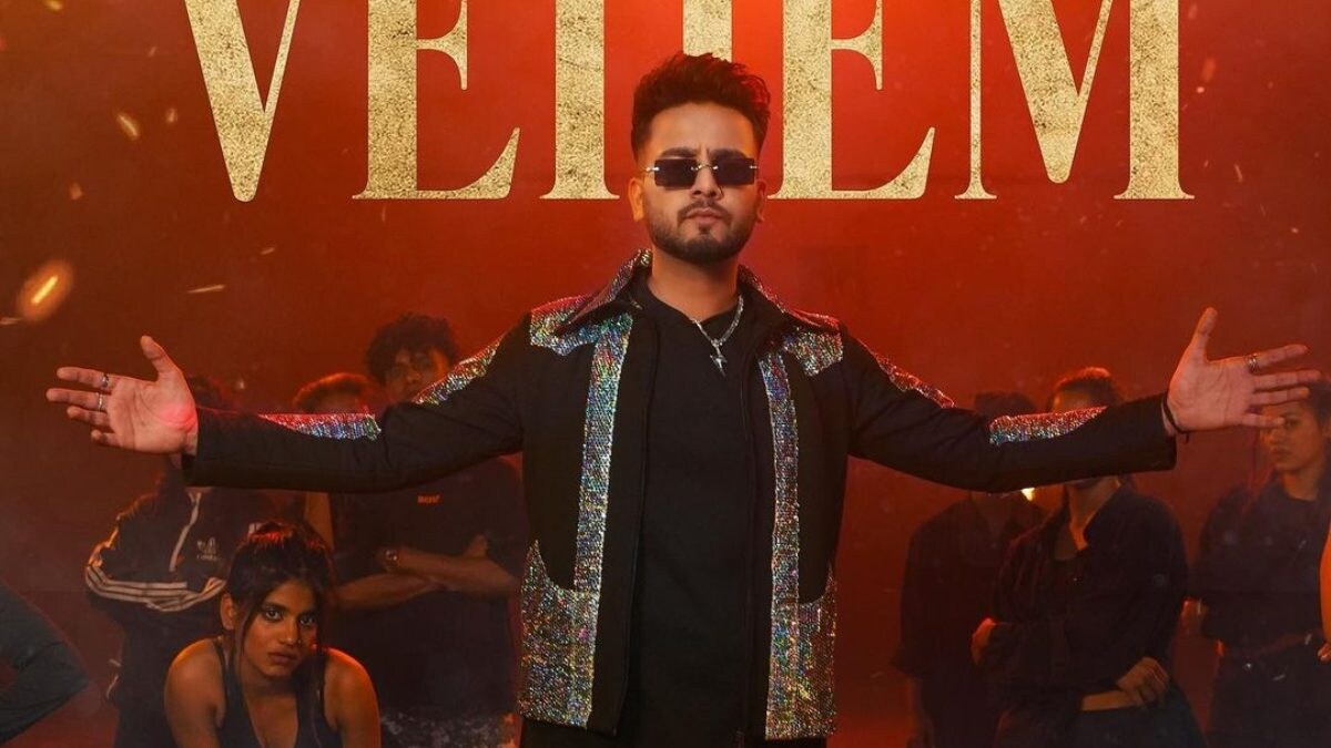 Elvish Yadav Looks Dapper In First Look From 'Vehem' Amid Snake Venom ...