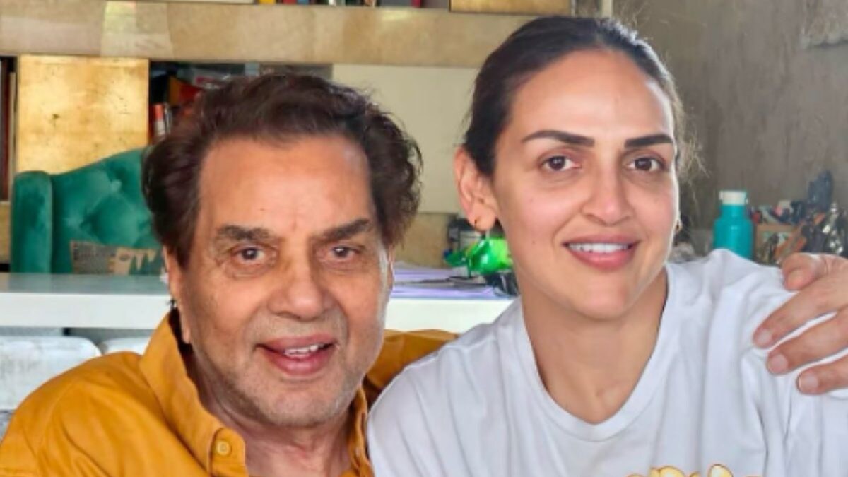 Dharmendra And Daughter Esha Deol Radiate All Things Positive As They ...