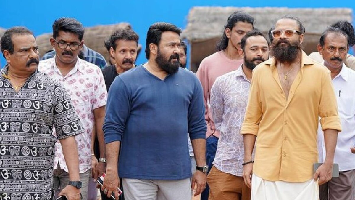 Malayalam Superstar Mohanlal's Surprise Visit To Sets Of Jayasurya's Kathanar - News18