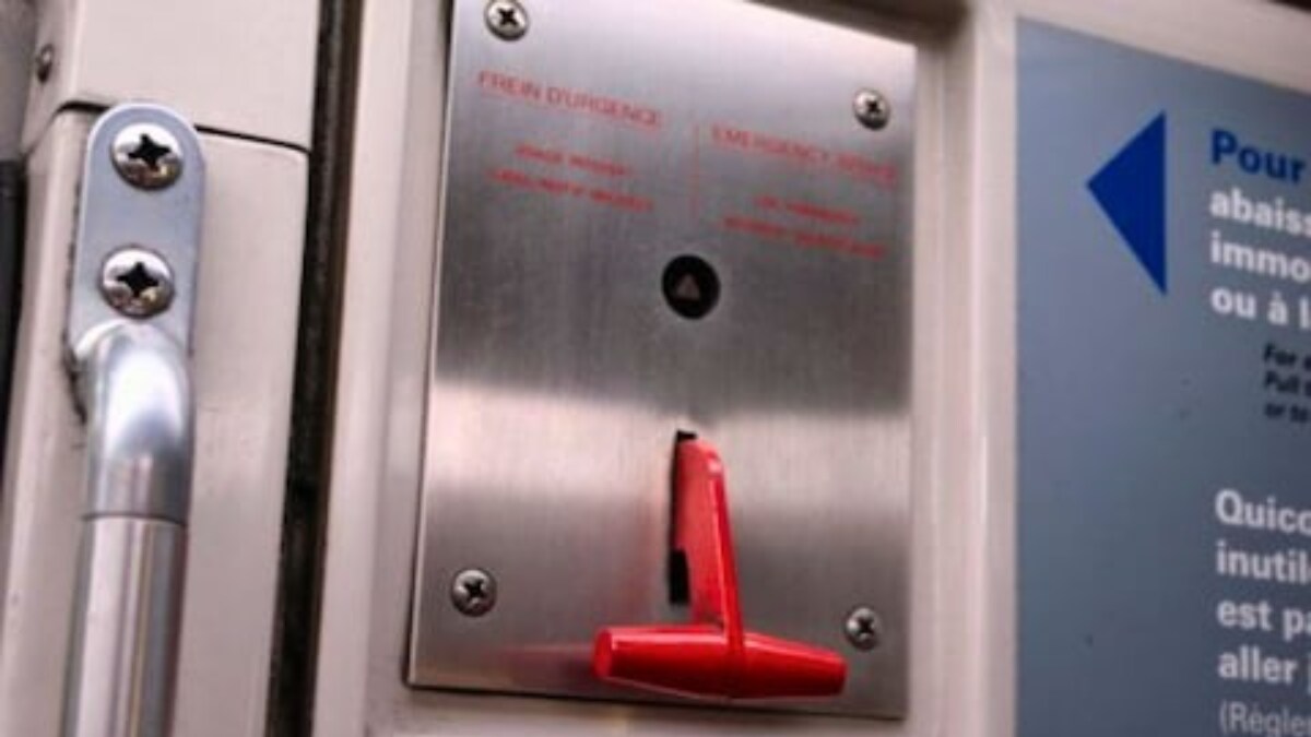 How Officials Reach The Exact Train Compartment When A Chain Is Pulled ...