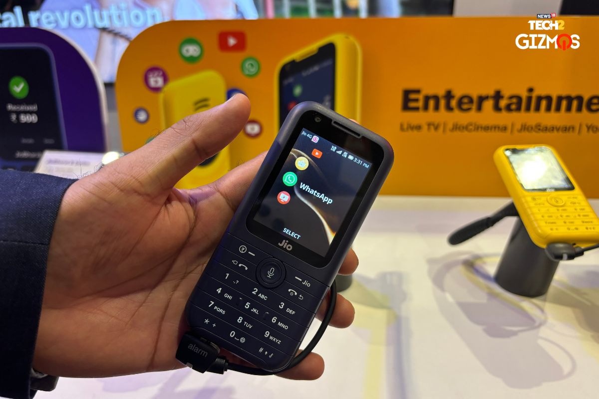 JioPhone Prima 4G First Look: Use WhatsApp And YouTube On A Budget Phone