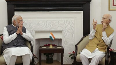PM Modi Meets L K Advani On His Birthday, Calls Him 'Beacon Of ...