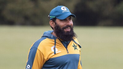 Misbah-ul-Haq And Pakistani Anchor's Hilarious Exchange Goes Viral ...