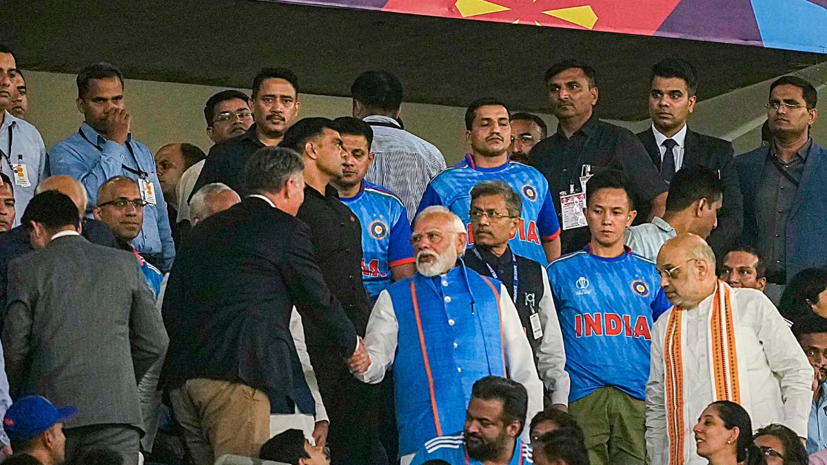 'We Stand With You': PM Modi Cheer Up Team India After World Cup Final ...