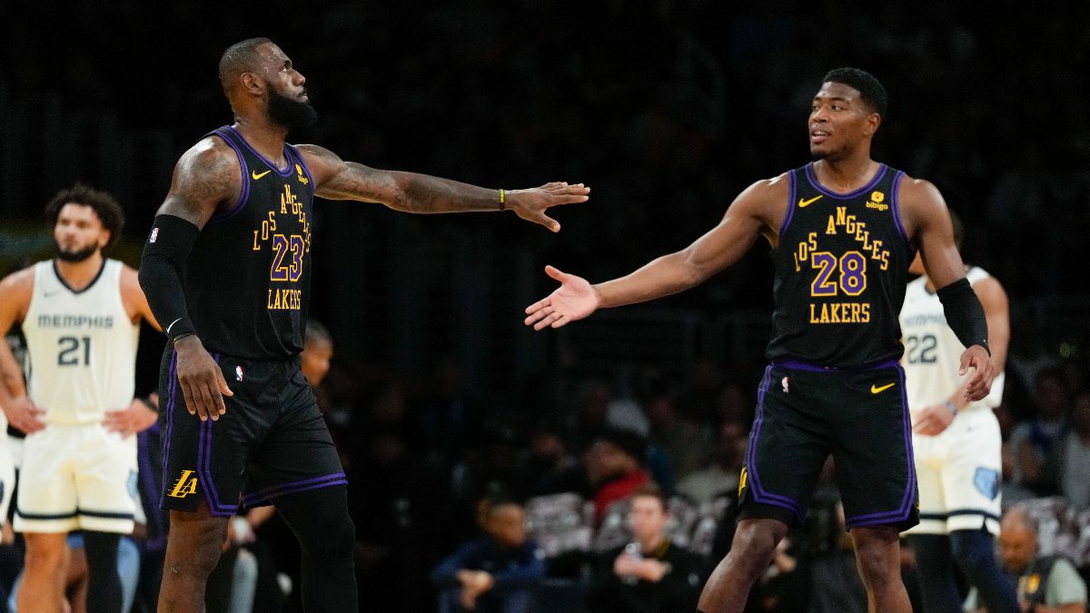 NBA: LA Lakers Score Franchise Record-Equalling 22 Three-Pointers In ...
