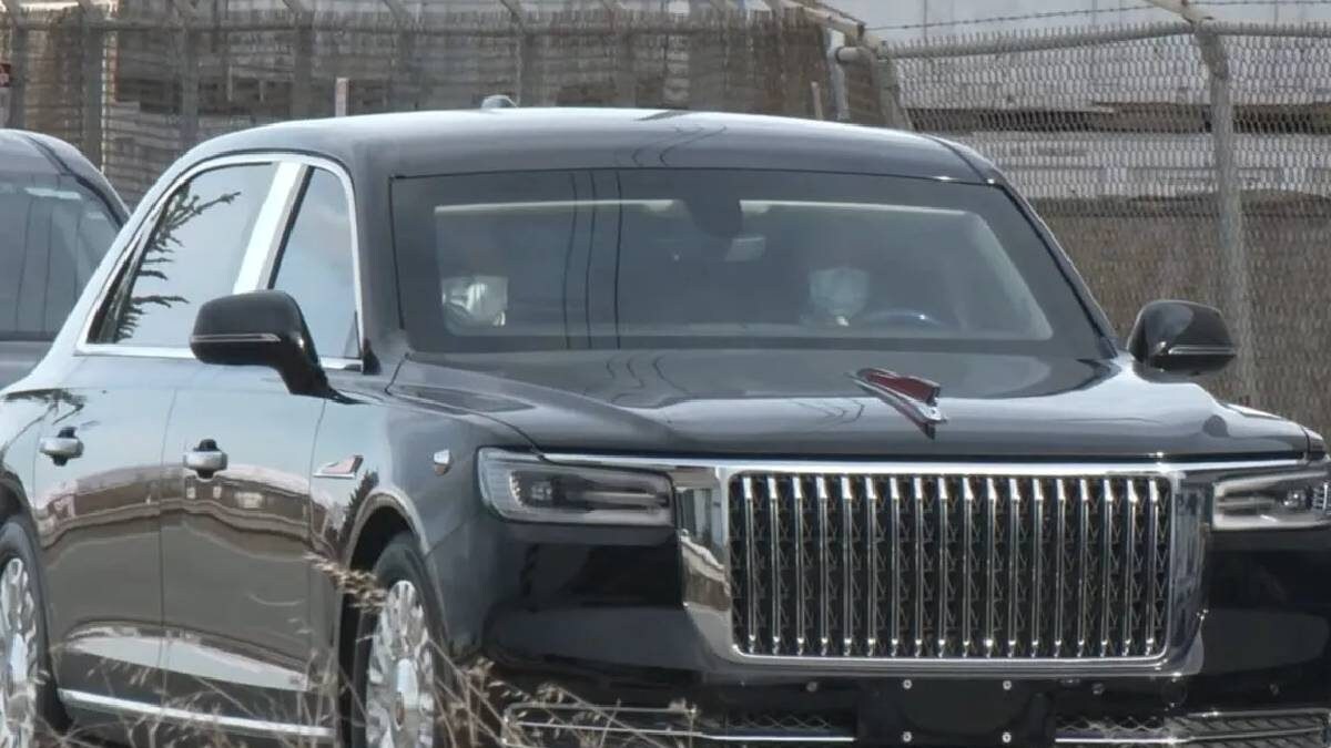 Chinese President Jinping Landed US In Hongqi N701 During APEC Summit ...