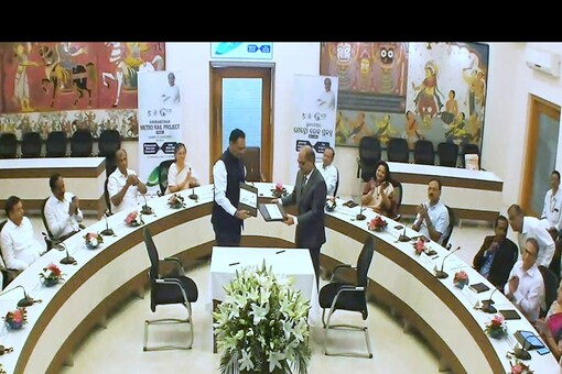 Odisha Govt Signs MoU with DMRC To Begin Construction of Metro Rail ...
