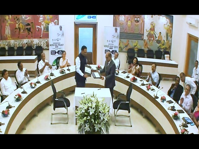 Odisha Govt Signs MoU with DMRC To Begin Construction of Metro Rail ...