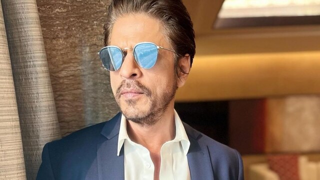 Shah Rukh Khan Wins Hearts As He Recites Heartfelt Poem For Para ...