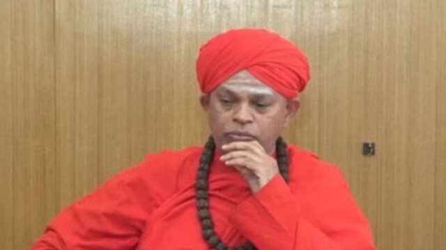 Karnataka Seer Shivamurthy Sharana Arrested in POCSO Case After Court ...
