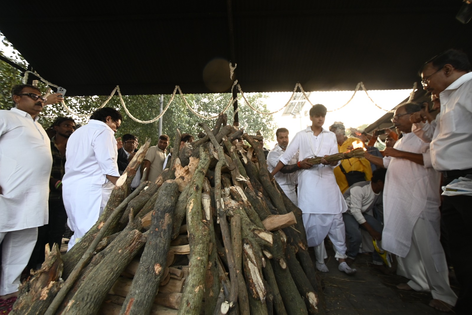 Friends, Staff Bid Goodbye to Subrata Roy; 16-Year-Old Grandson ...
