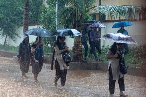 Schools Closed in Several Districts of Tamil Nadu Due to Heavy Rain, Chennai University ...