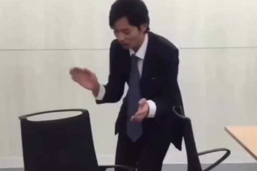 Nissan's Viral Self-Parking Chair Video Manages To Impress Car ...