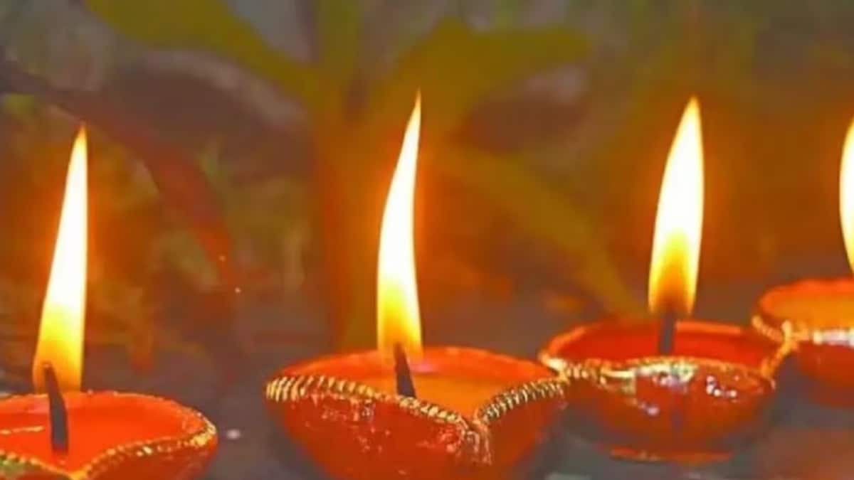 Choti Diwali 2023: All You Need To Know About Yam Deepak Lighting ...
