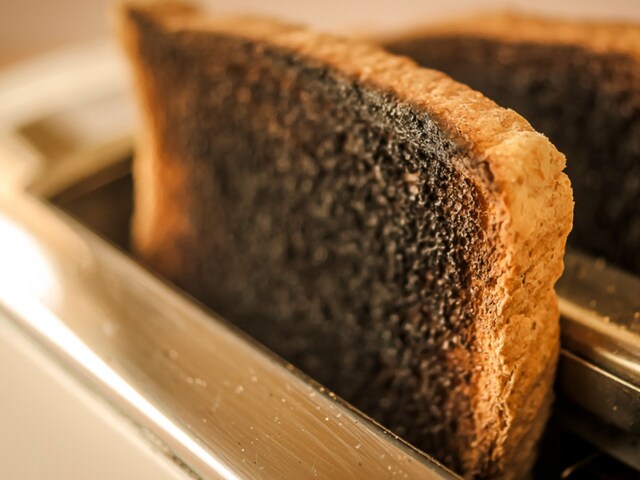 Expert Advice: Eating Burnt Toast Can Be Risky For Your Health - News18