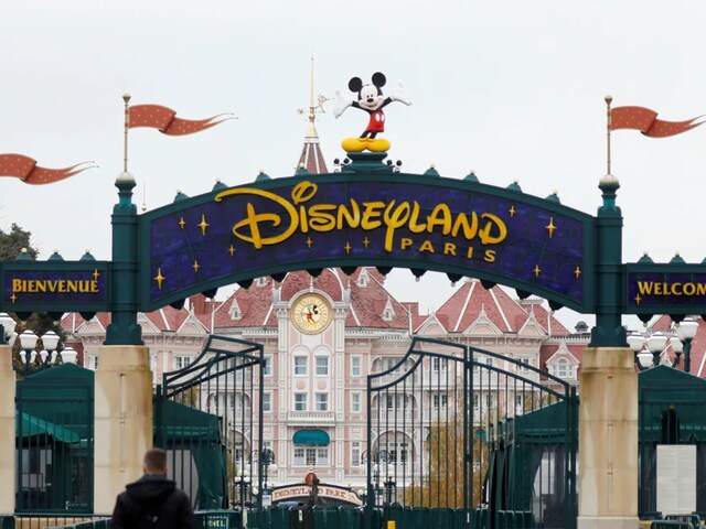 Bizarre, But True: Kids Are Pooping While Waiting In Queue In ...