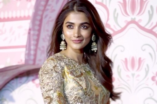 With The Right Outfit, Pooja Hegde’s Latest Diwali Party Look Is Oh-So ...