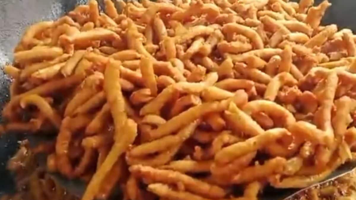 This Sweet Delicary In UP's Ballia Is Made From Flour And Jaggery ...